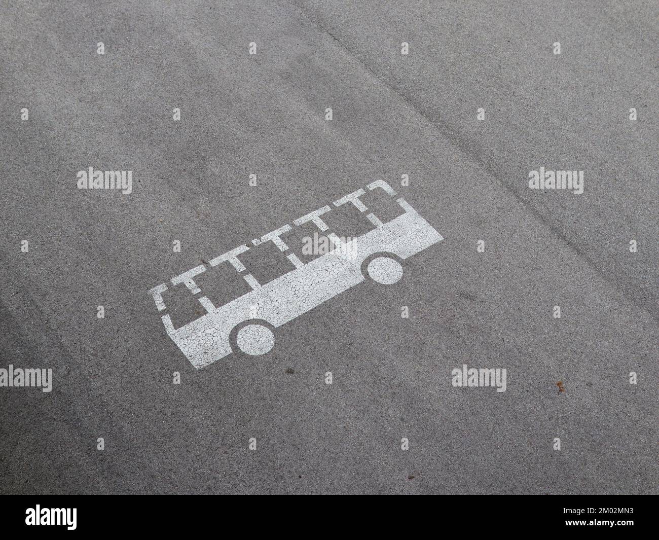 White bus drawing hi-res stock photography and images - Alamy