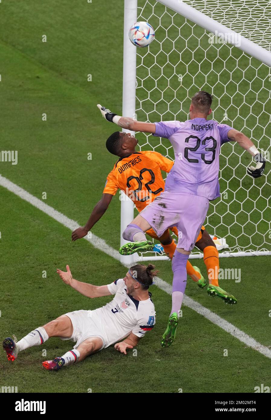 Doha, Qatar. 3rd Dec, 2022. Netherlands' goalkeeper Andries Noppert (R ...