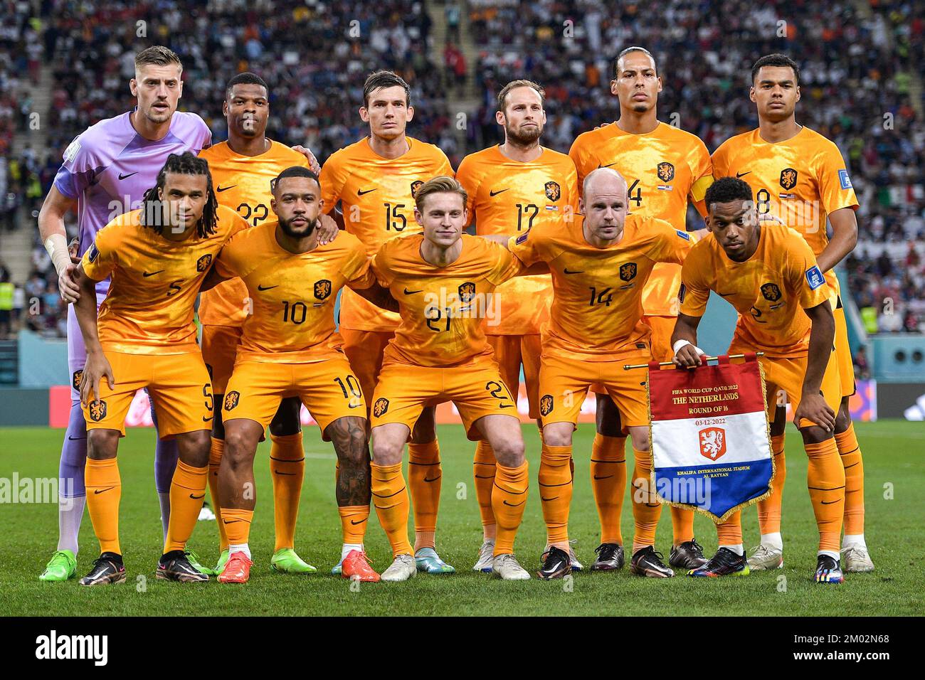DOHA, QATAR - DECEMBER 3: Teamphoto of the Netherlands with Andries ...