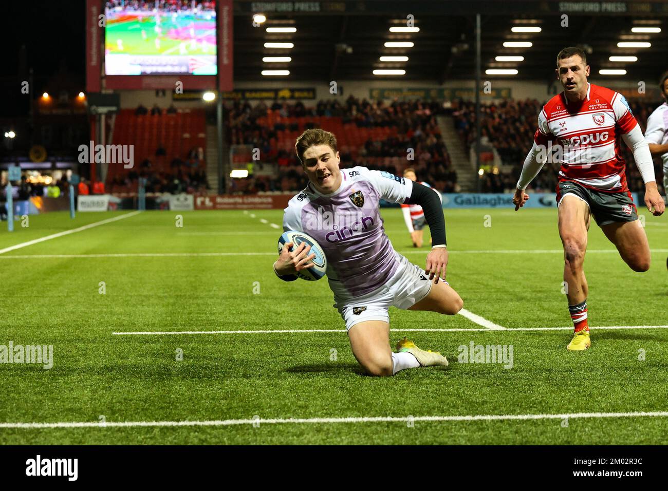 Tommy freeman of northampton saints hi-res stock photography and images ...