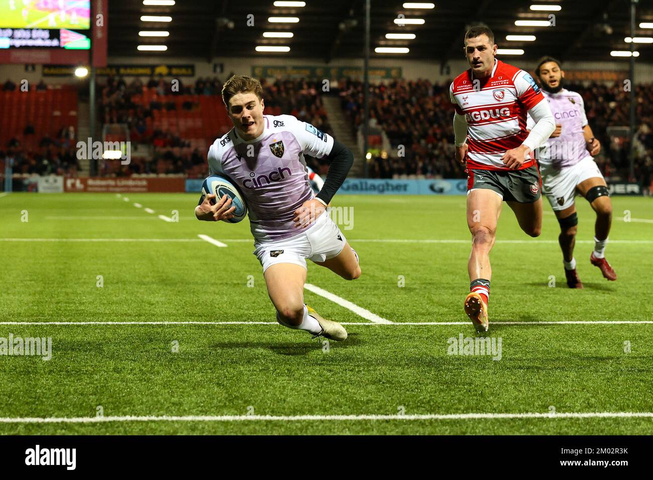 Tommy freeman of northampton saints hi-res stock photography and images ...