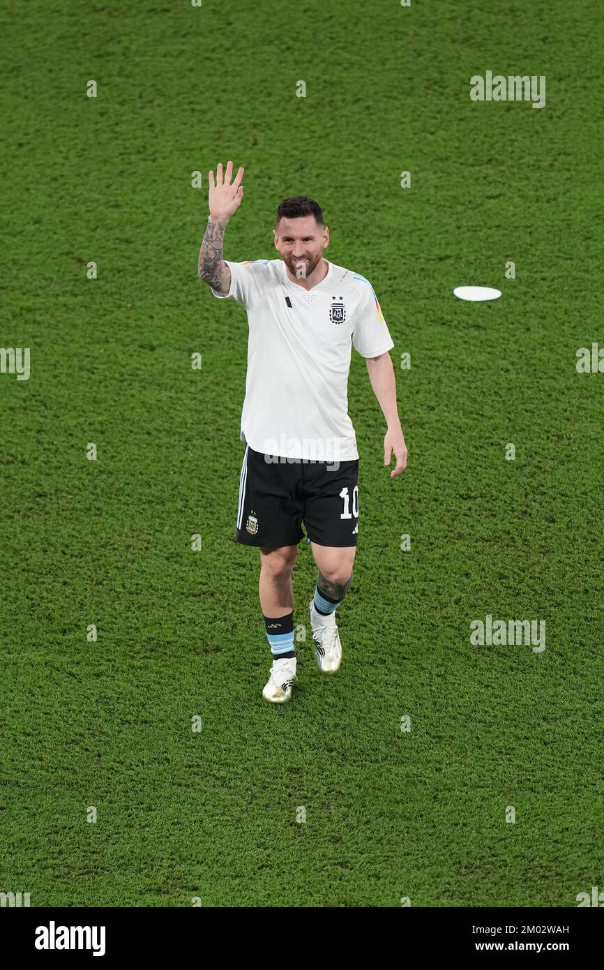 Argentina's Lionel Messi waves to fans before the FIFA World Cup round ...