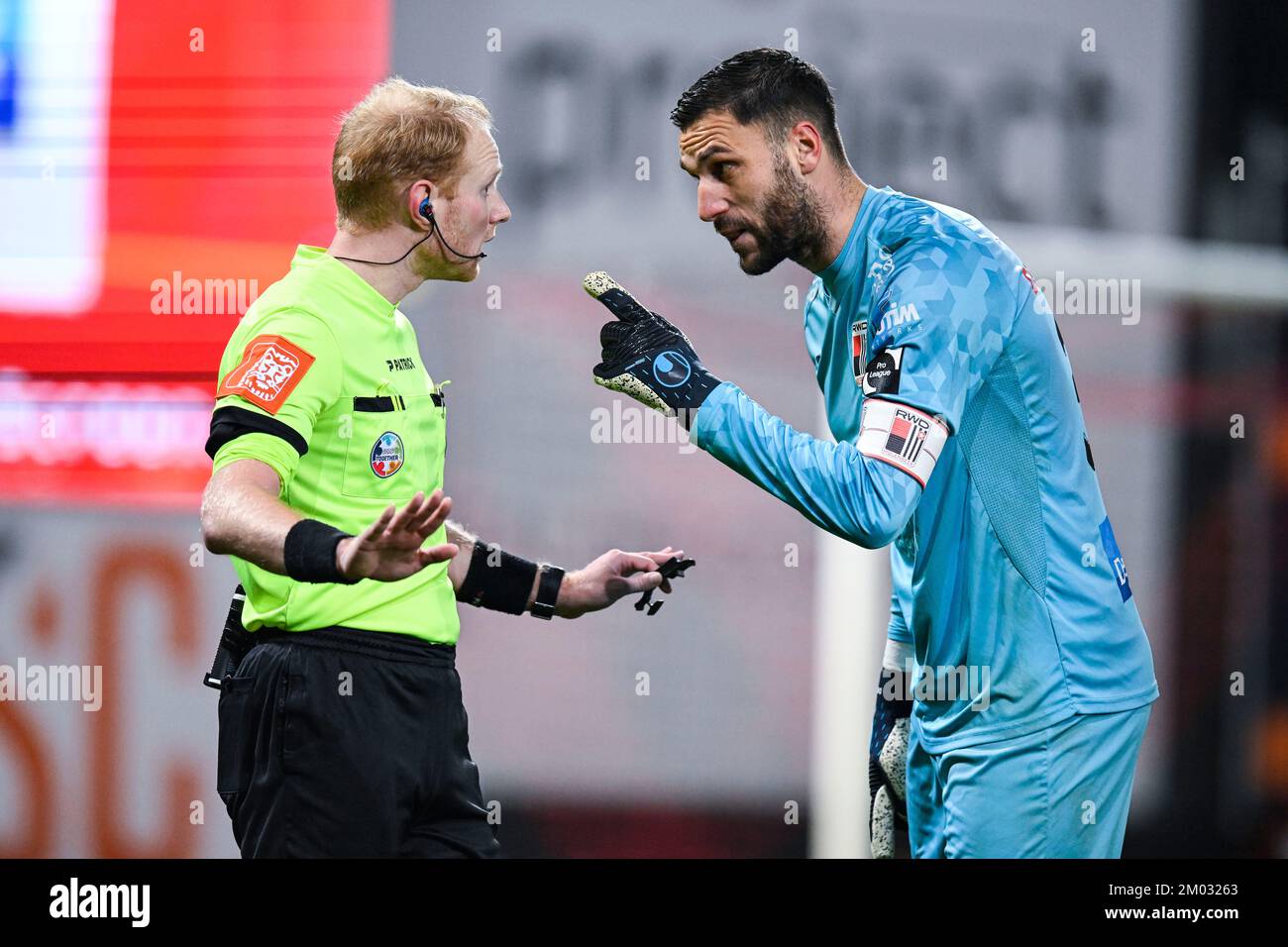 Angry goalkeeper hi-res stock photography and images - Alamy