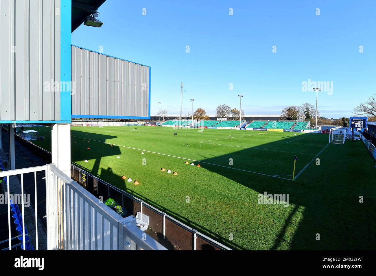 Solihull moors vs oldham athletic hi-res stock photography and images ...