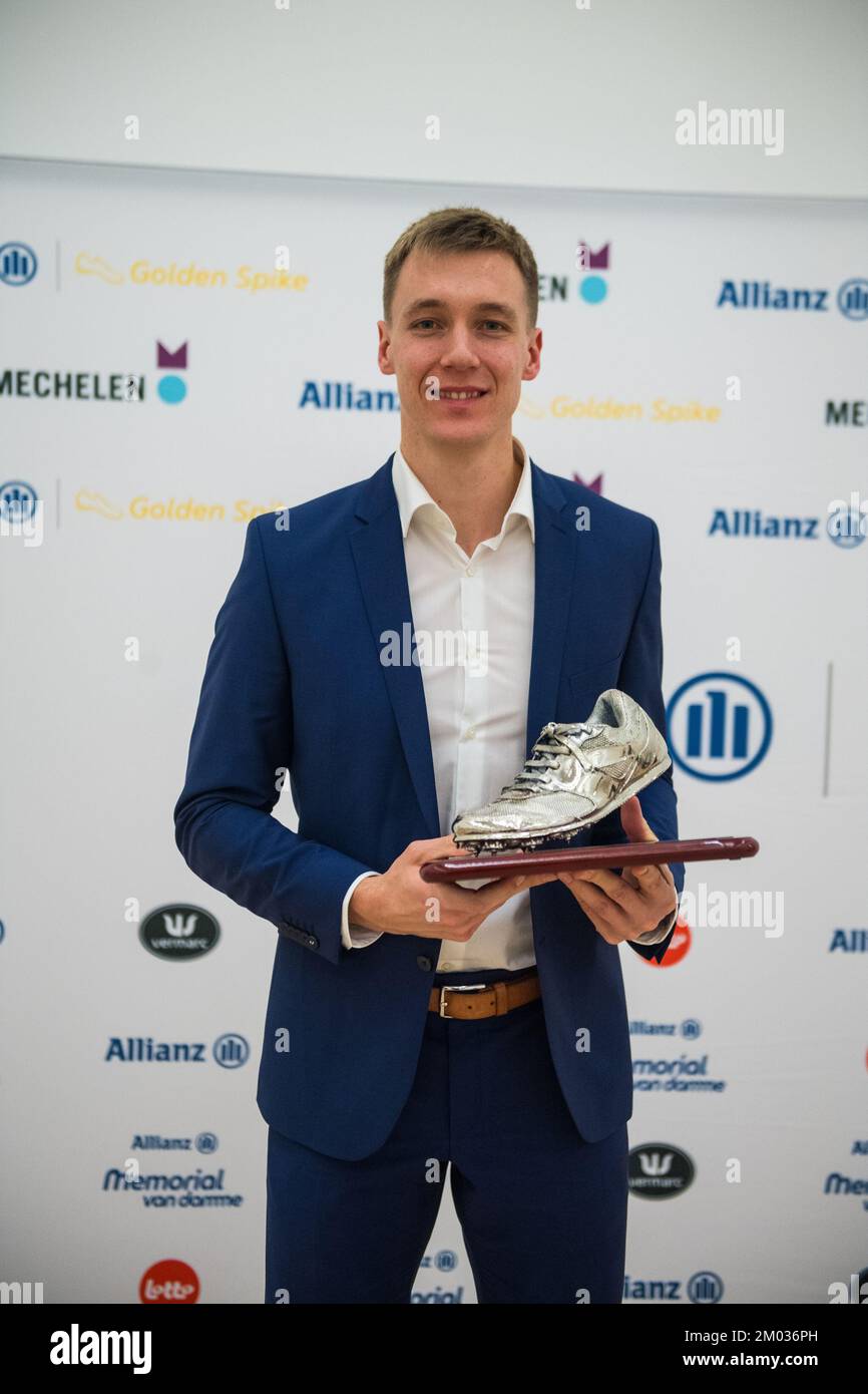 Belgian Julien Watrin poses with the Silver Spike award at the 'Golden ...