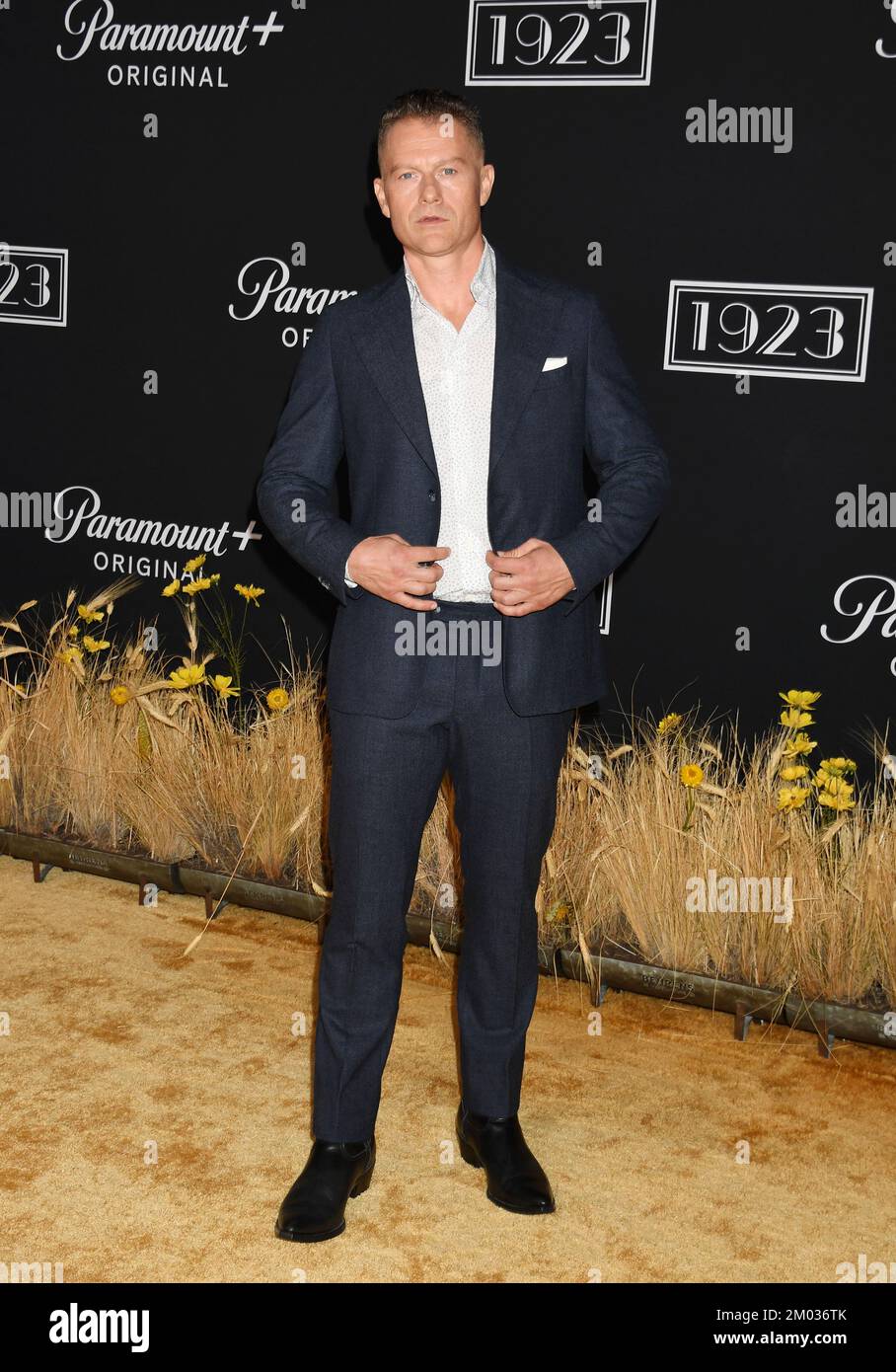 LOS ANGELES, CALIFORNIA - DECEMBER 02: James Badge Dale attends the Los ...