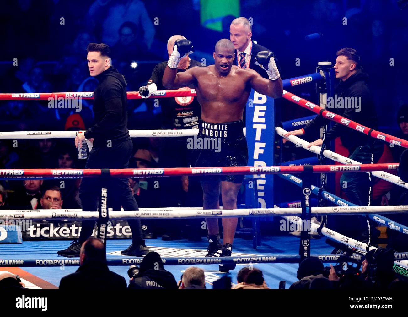 Daniel Dubois celebrates after winning his WBA World Heavyweight title ...