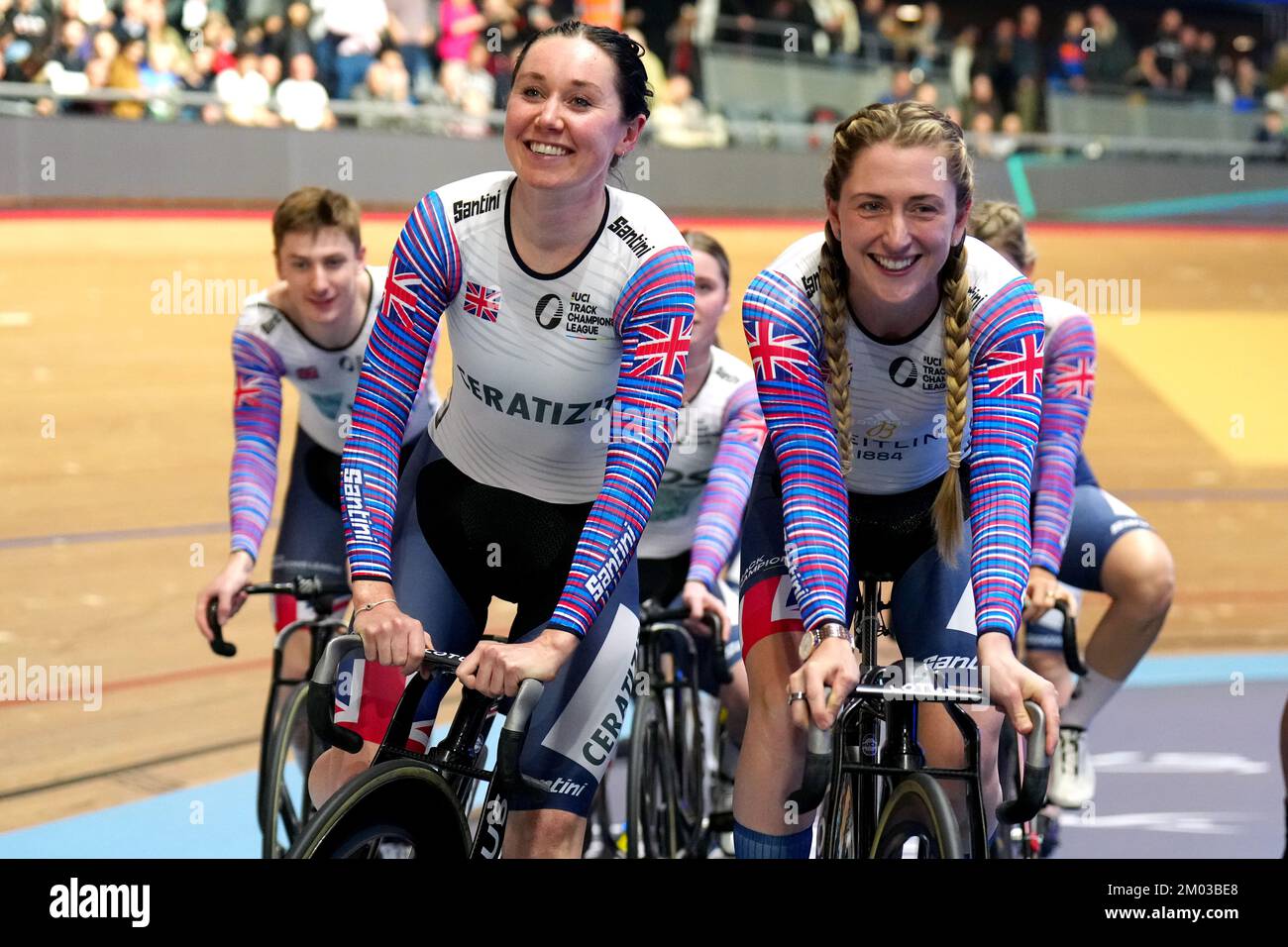 Katie Archibald (left) and Laura Kenny before the start of the evenings ...