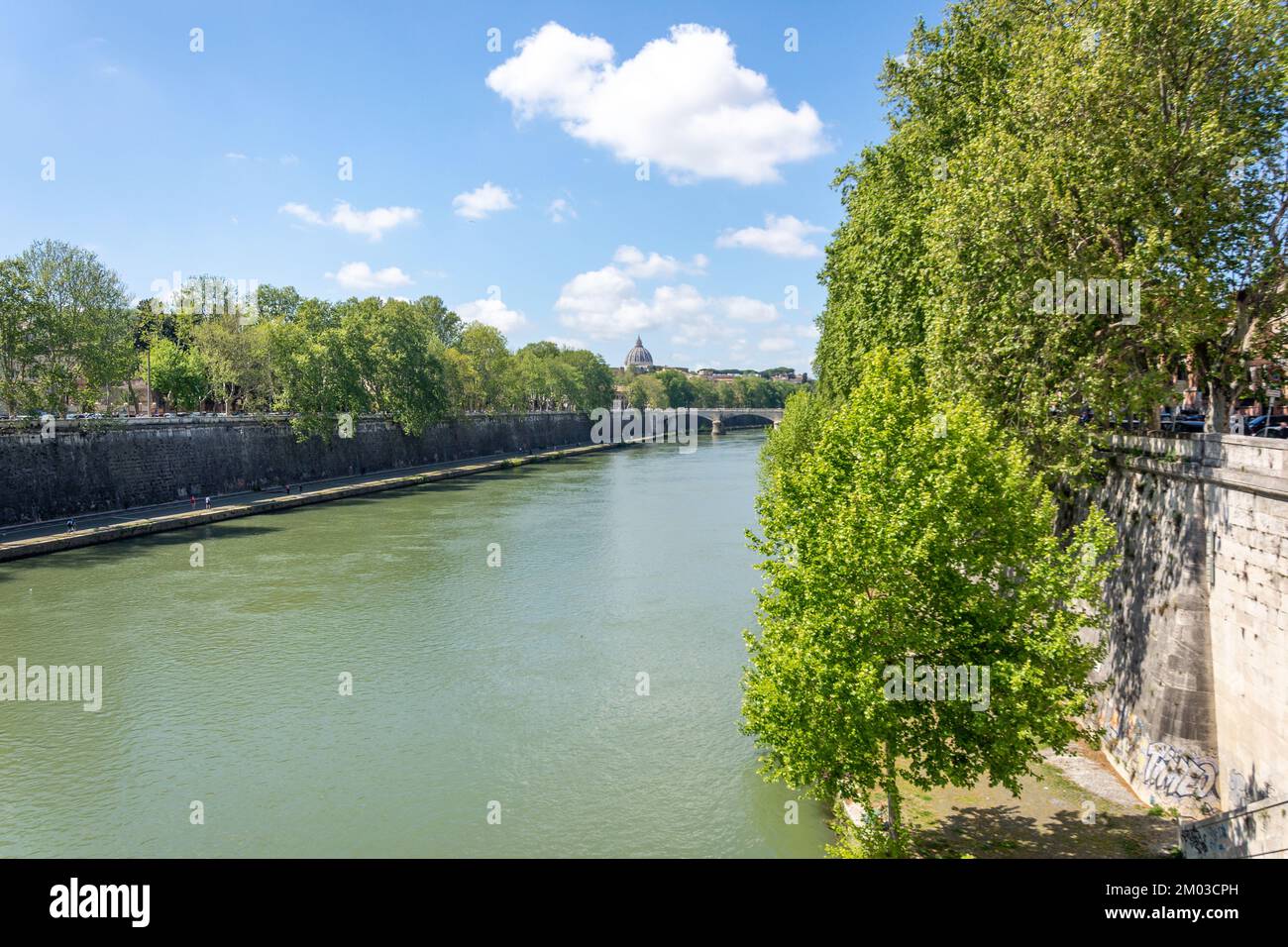 Tiber river tourist attractions hi-res stock photography and images - Alamy