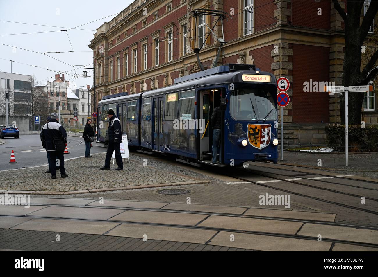 Der Hopfenexpress, offiziell der Triebwagen Nummer 322 im GVB-Fuhrpark ...
