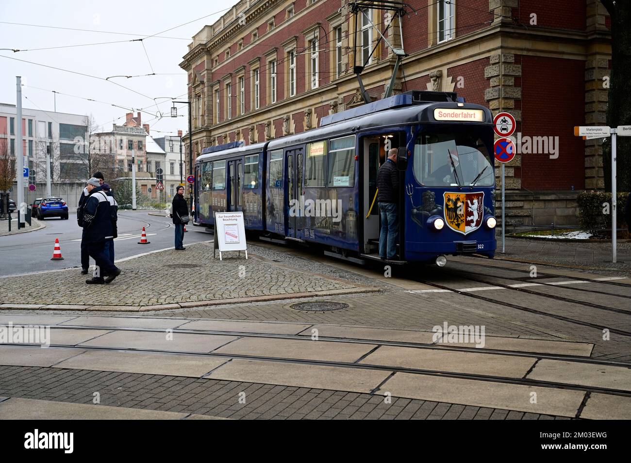 Der Hopfenexpress, offiziell der Triebwagen Nummer 322 im GVB-Fuhrpark ...