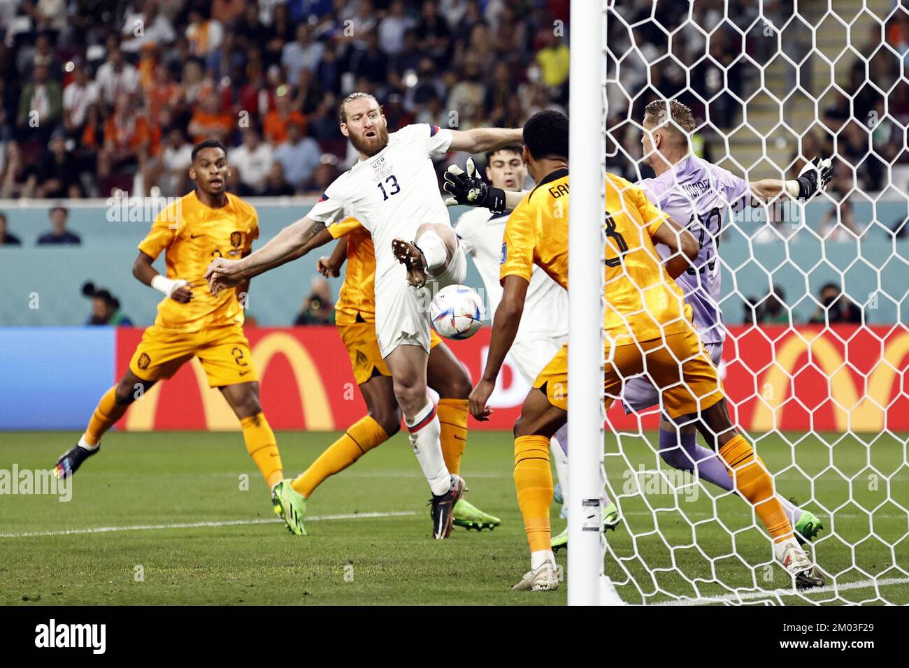AL-Rayyan, Qatar.. 03rd Dec, 2022. AL-RAYYAN - (l-r) Tim Ream of United ...