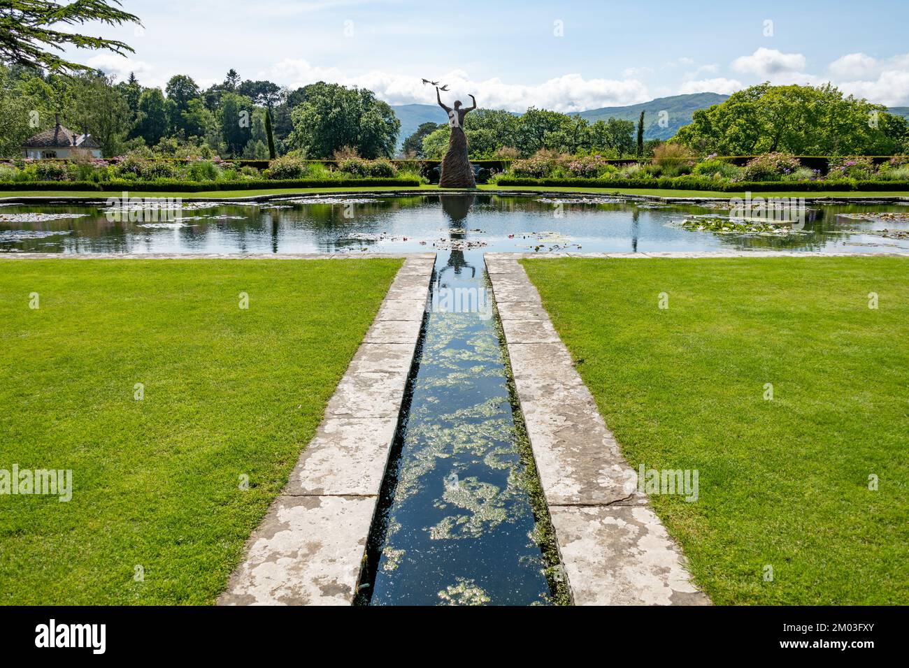 Ornamental formal garden gardens hi-res stock photography and images - Alamy
