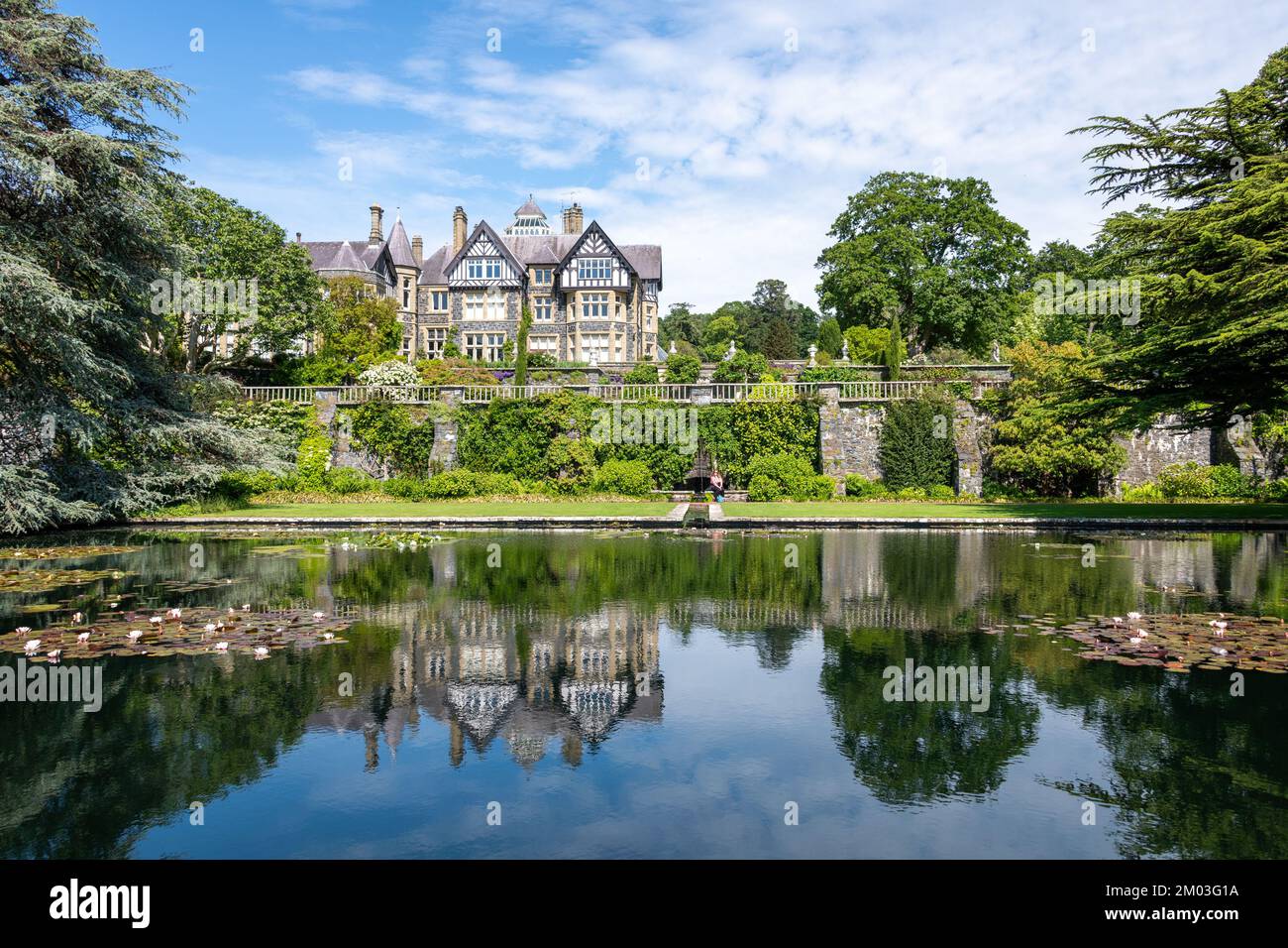 National trust bodnant garden hi-res stock photography and images - Alamy