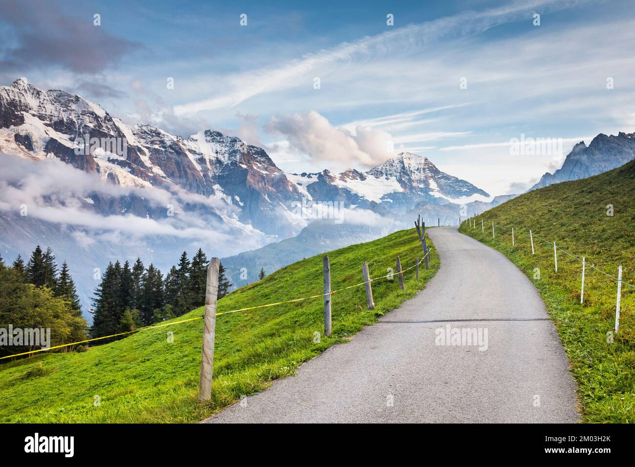 Chalet murren lauterbrunnen switzerland hi-res stock photography and ...