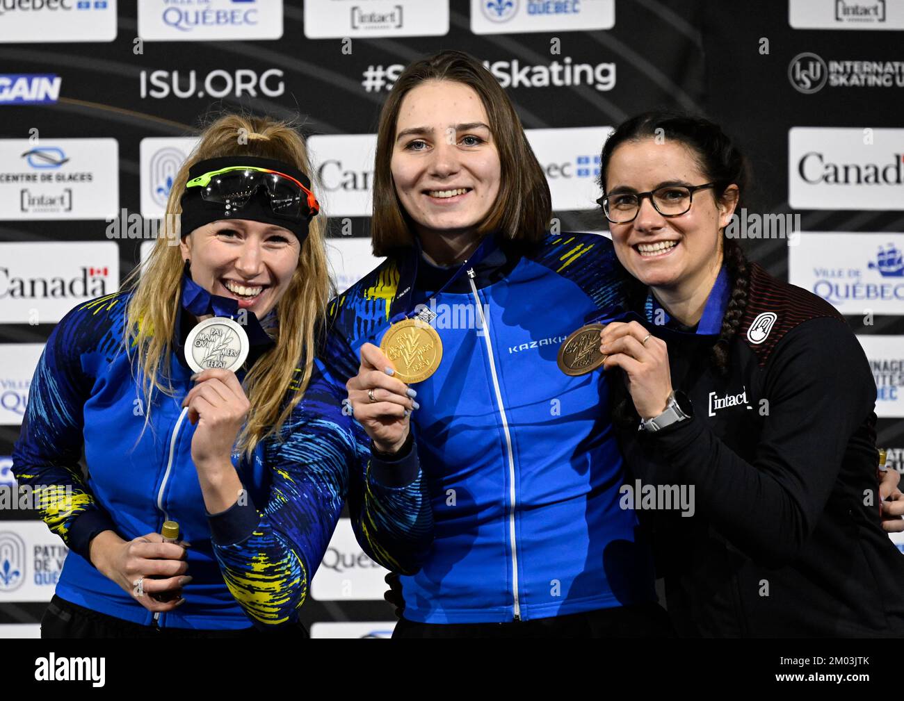 Gold medallist Nadezhda Morozova of Kazakhstan, centre, silver ...