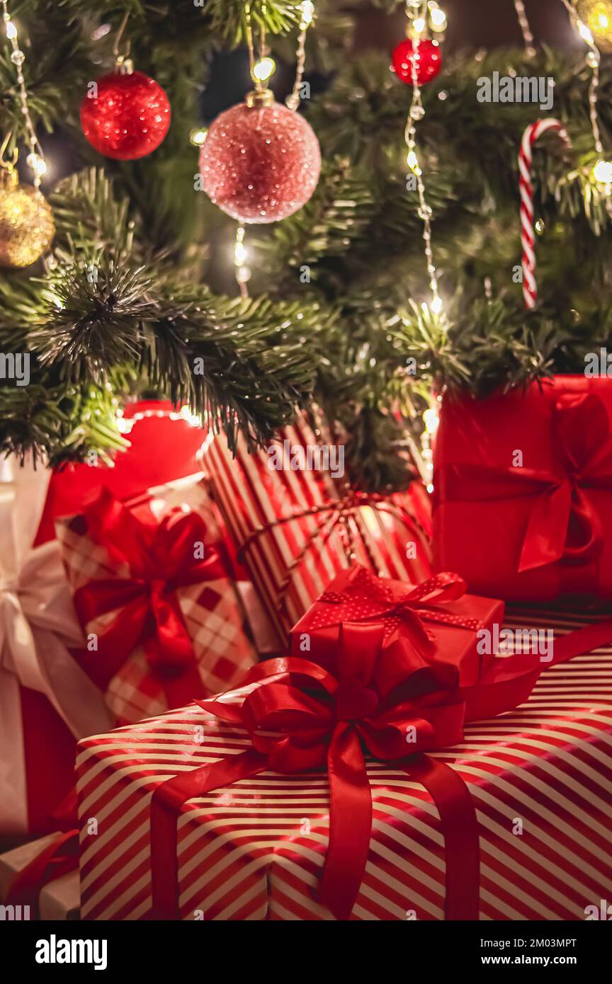 Christmas gifts and festive holiday presents, classic xmas gift boxes ...