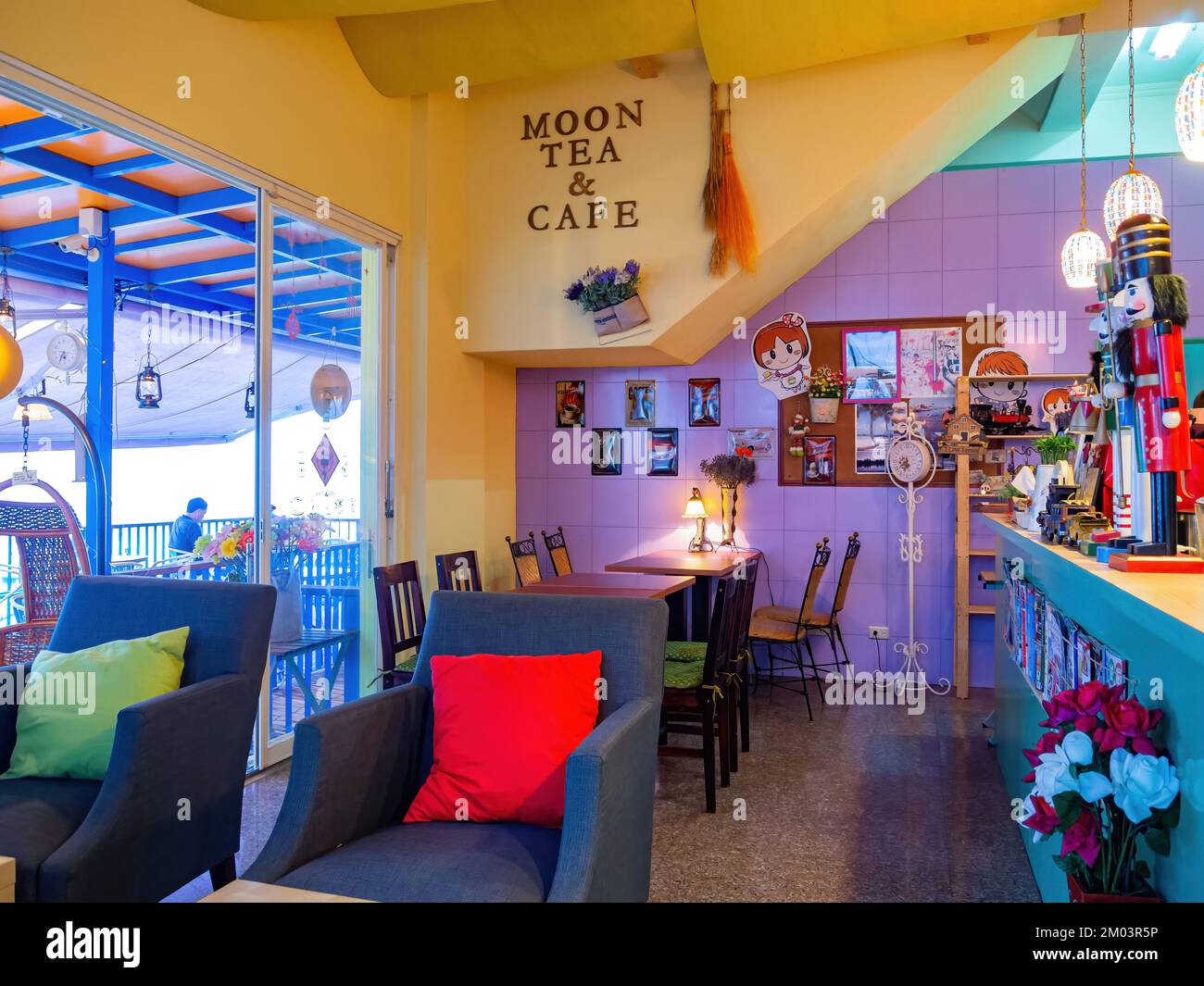 Sun moon lake water garden cafe hi-res stock photography and images - Alamy