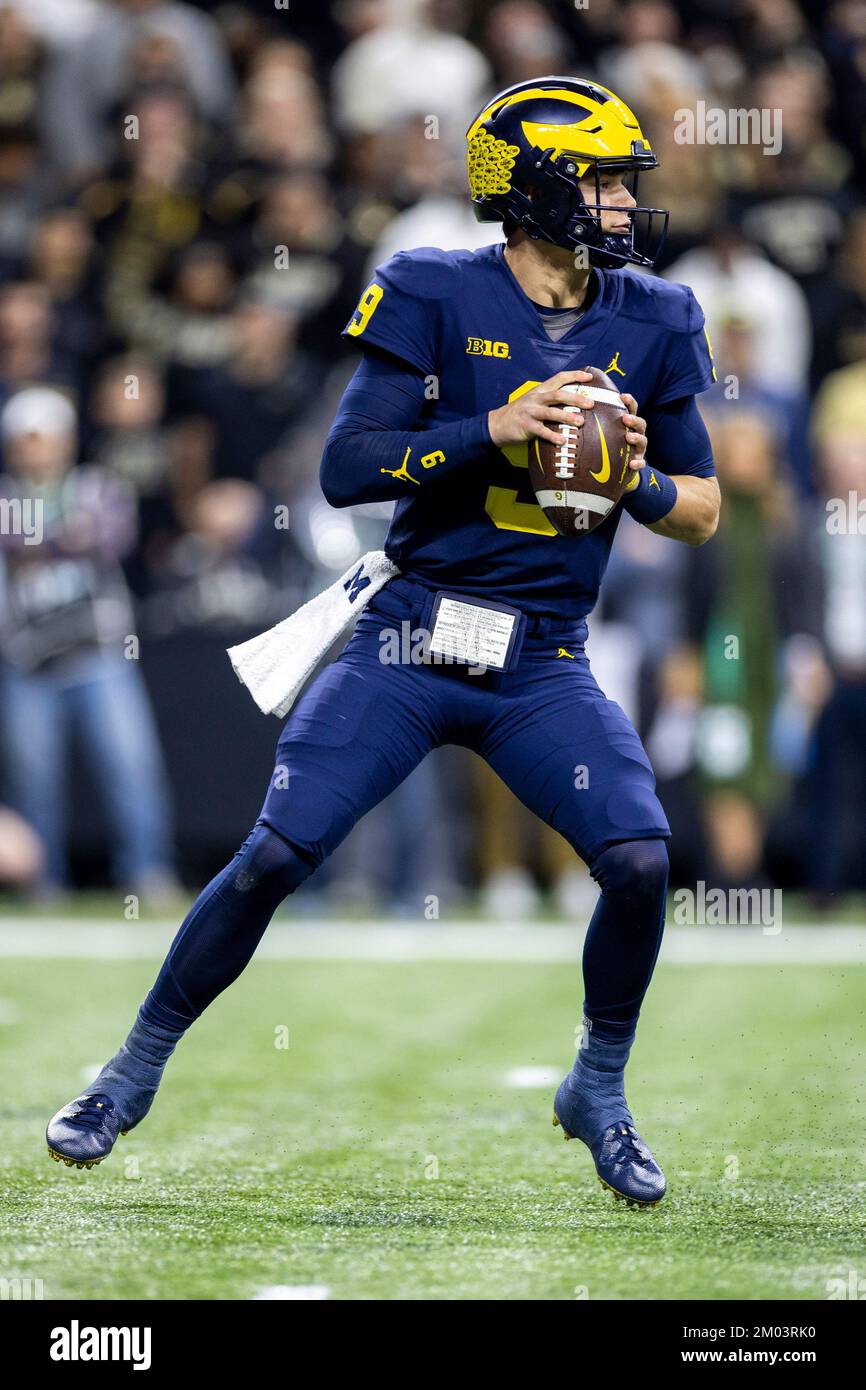 December 03, 2022: Michigan quarterback J.J. McCarthy (9) during NCAA ...