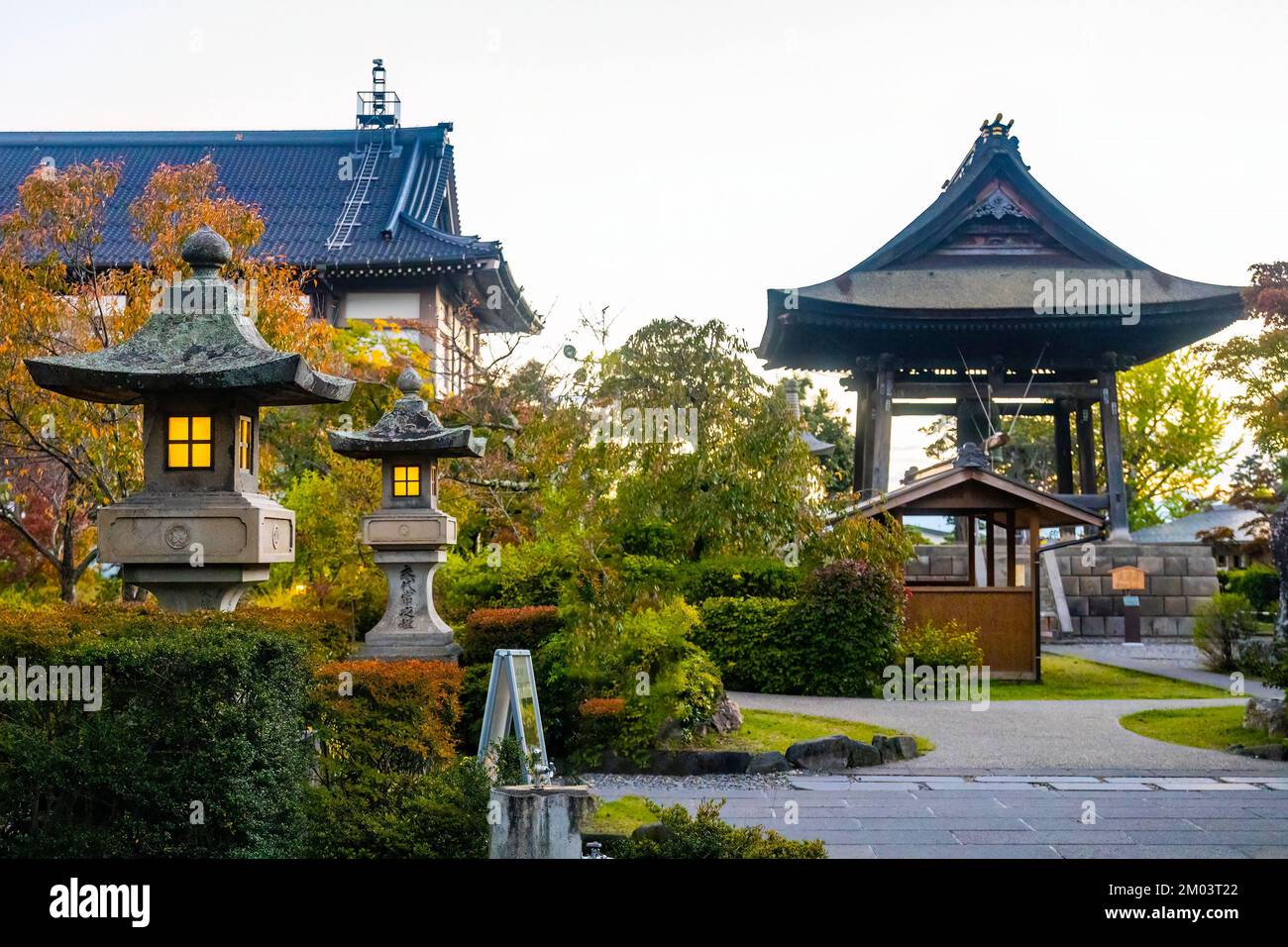 Japanese traditional temple beautiful hi-res stock photography and ...