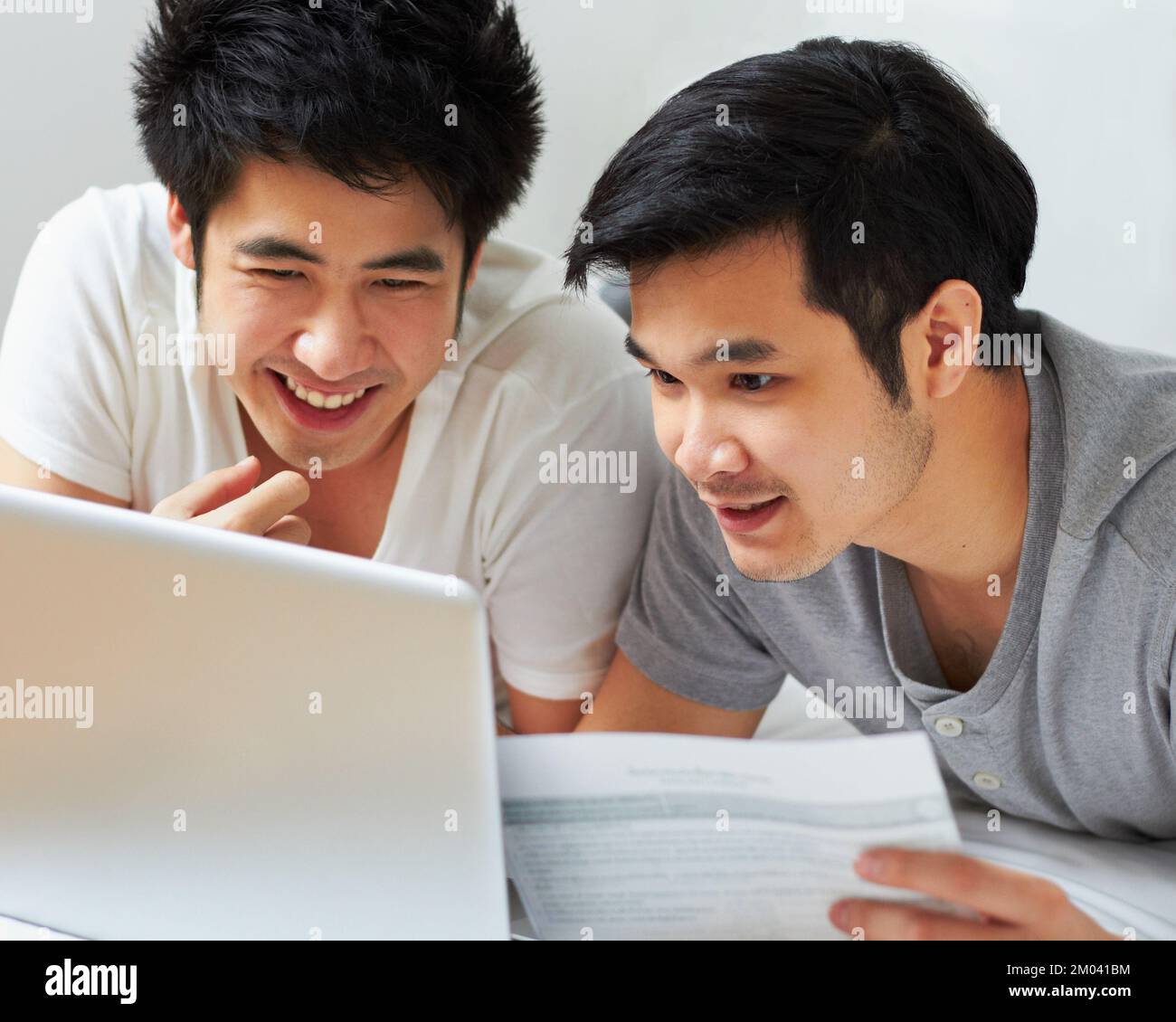 Gay chinese men白袜 hi-res stock photography and images - Alamy
