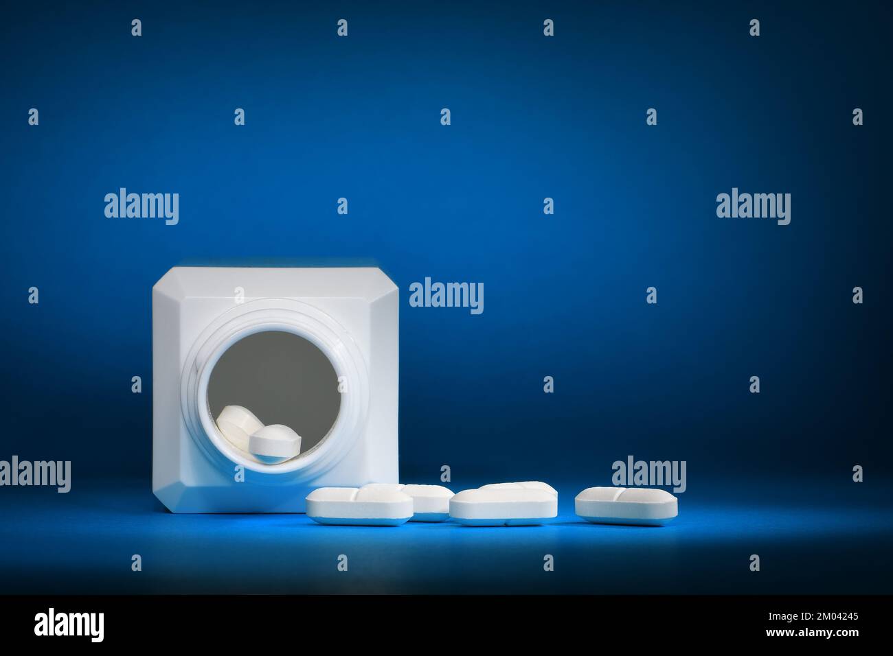 Dark container hi-res stock photography and images - Alamy