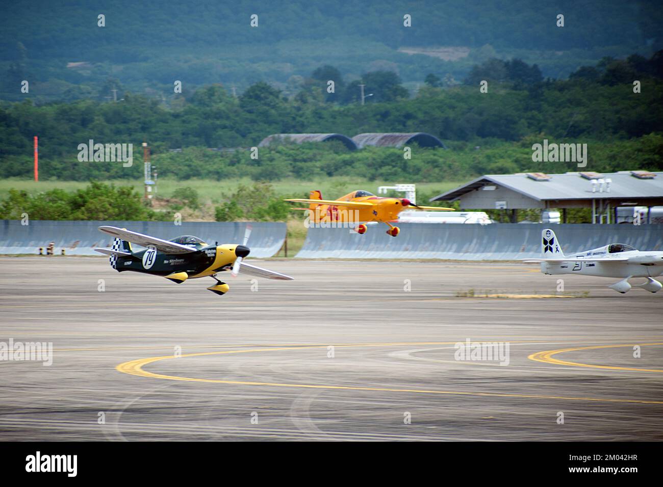 Justin Phillipson in his Aircraft ( Shoestring model ) from USA is ...