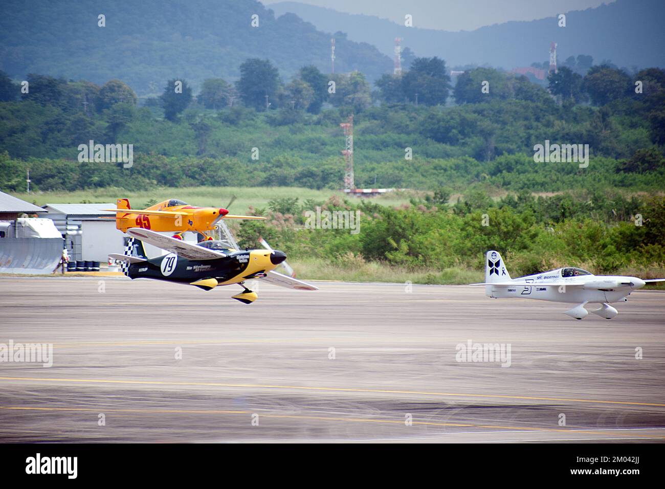 Justin Phillipson in his Aircraft ( Shoestring model ) from USA is ...