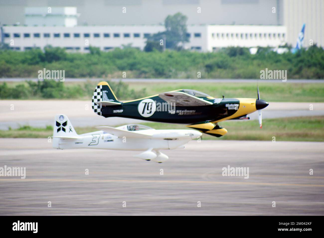 Justin Phillipson in his Aircraft ( Shoestring model ) from USA is ...