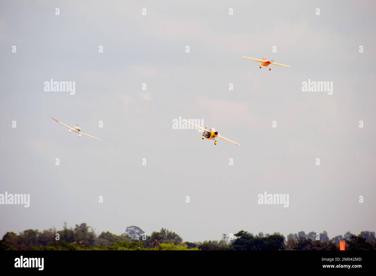 Steve Temple ( USA ) and Justin Phillipson ( USA ) in his Aircraft is ...
