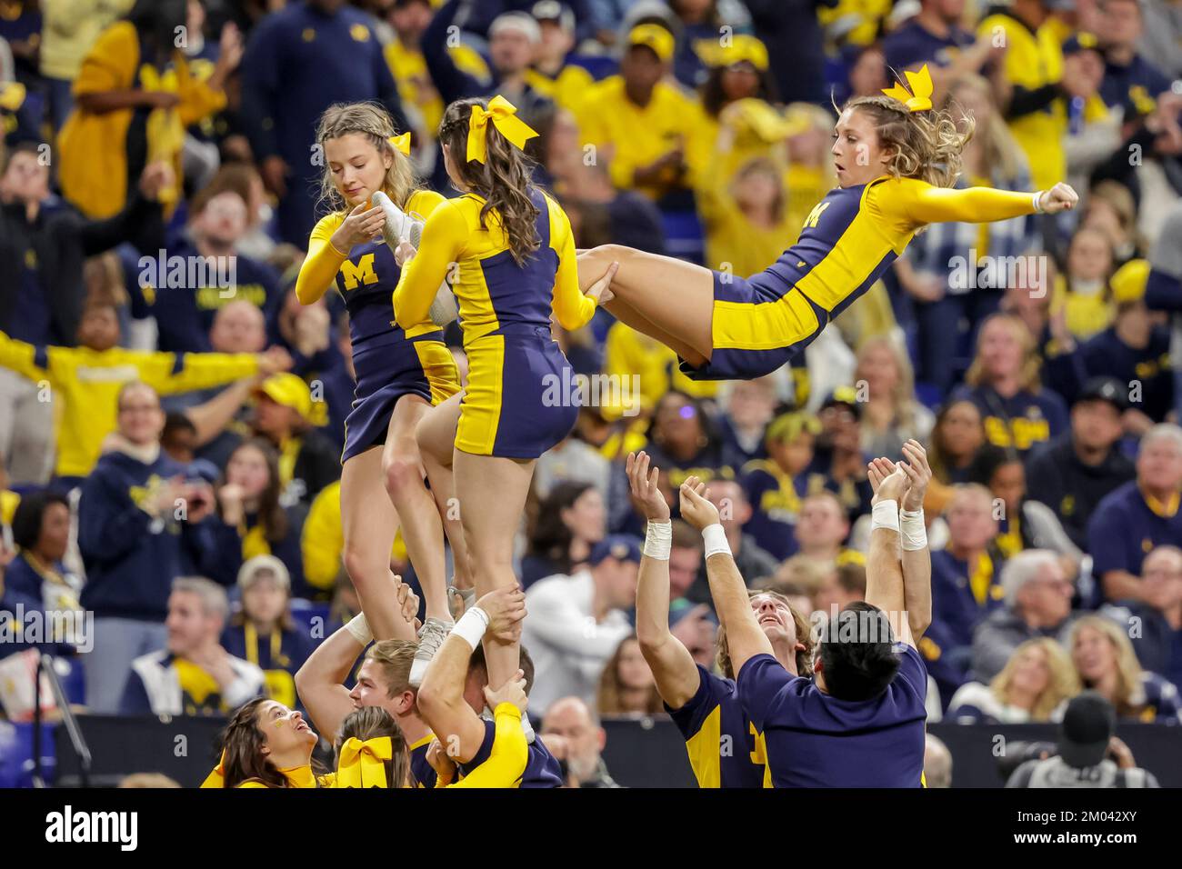 Michigan cheerleaders hi-res stock photography and images - Alamy