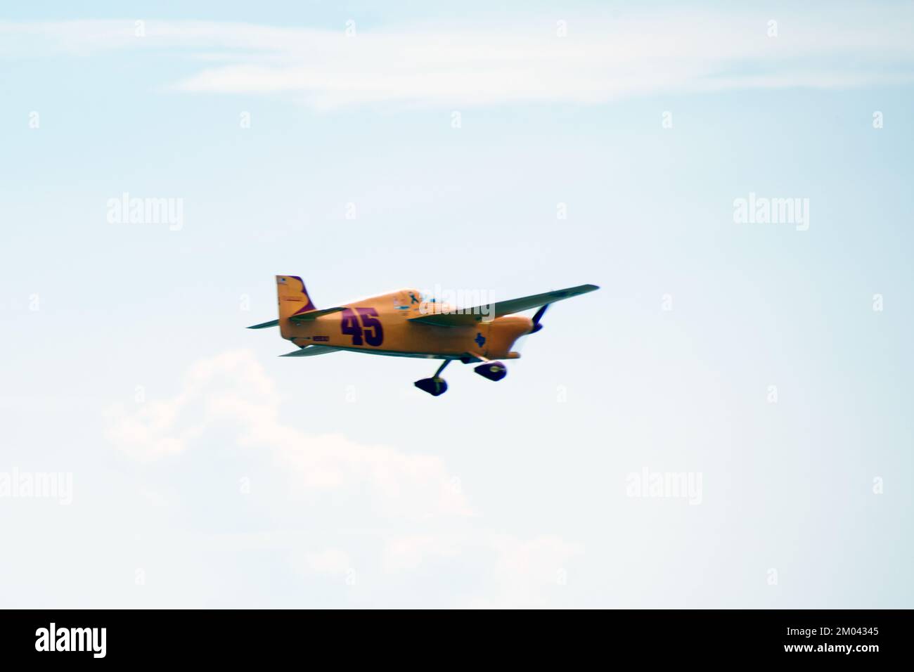 Justin Meaders in his Quadnickel Aircraft ( Cassutt model ) from USA is ...