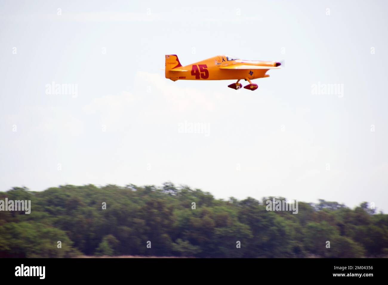 Matt hall racing plane hi-res stock photography and images - Alamy