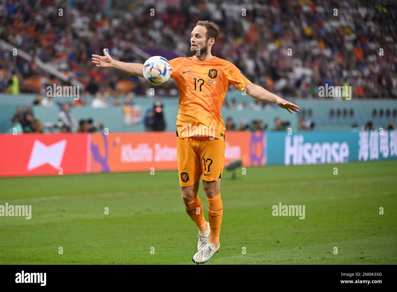 Khalifa international stadium image hi-res stock photography and images ...