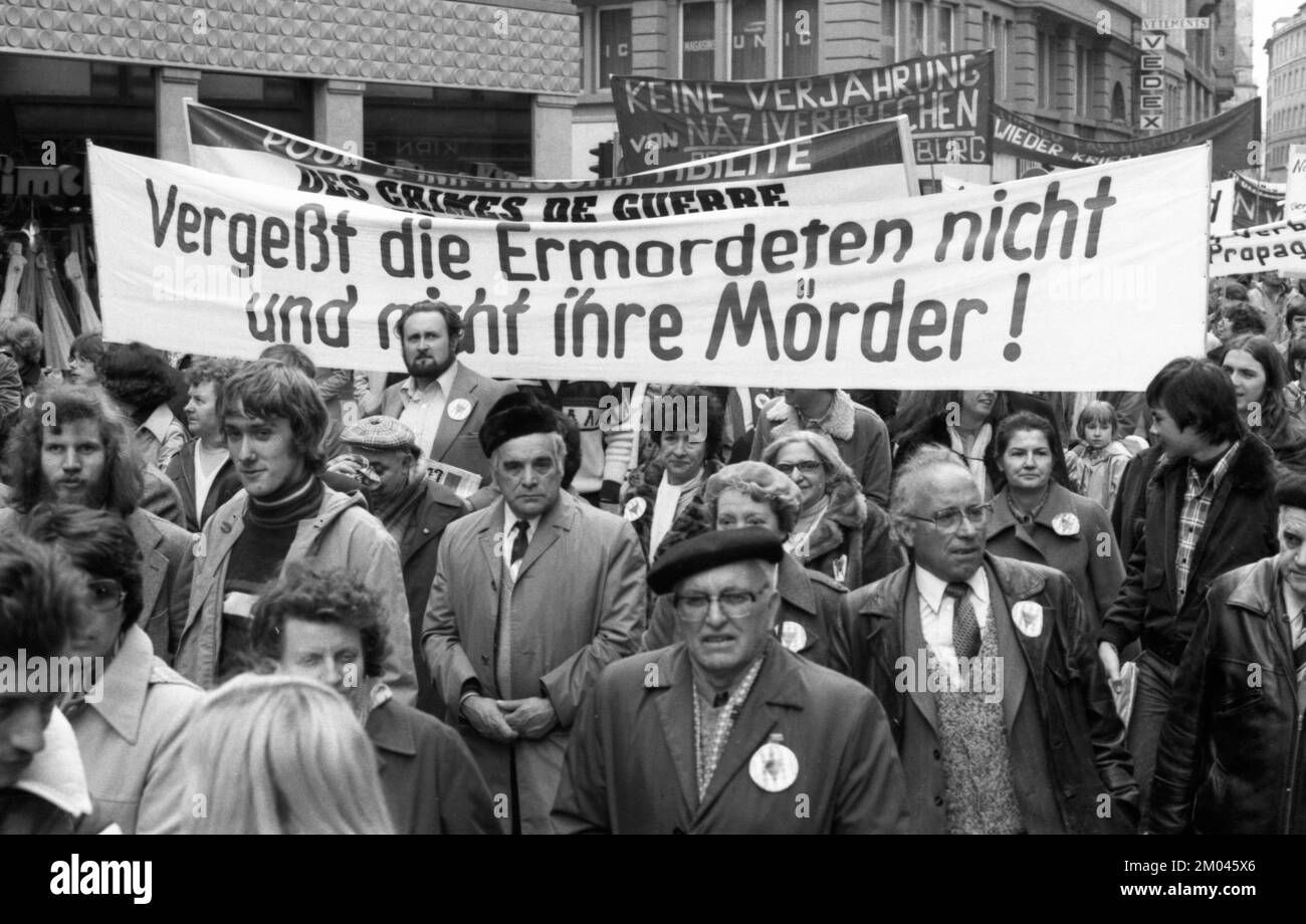 Resistance fighters holocaust Black and White Stock Photos & Images - Alamy