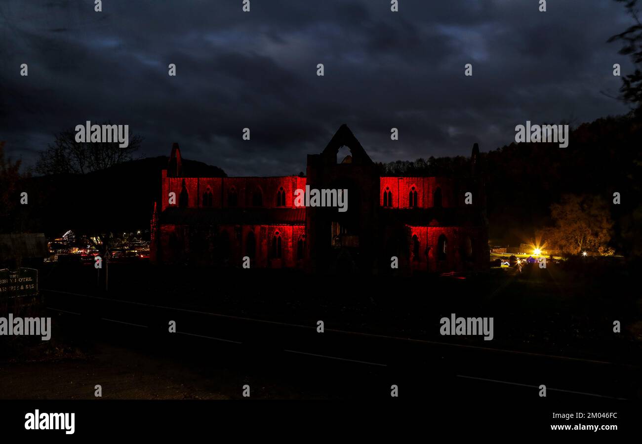 Patron roger bigod hi-res stock photography and images - Alamy