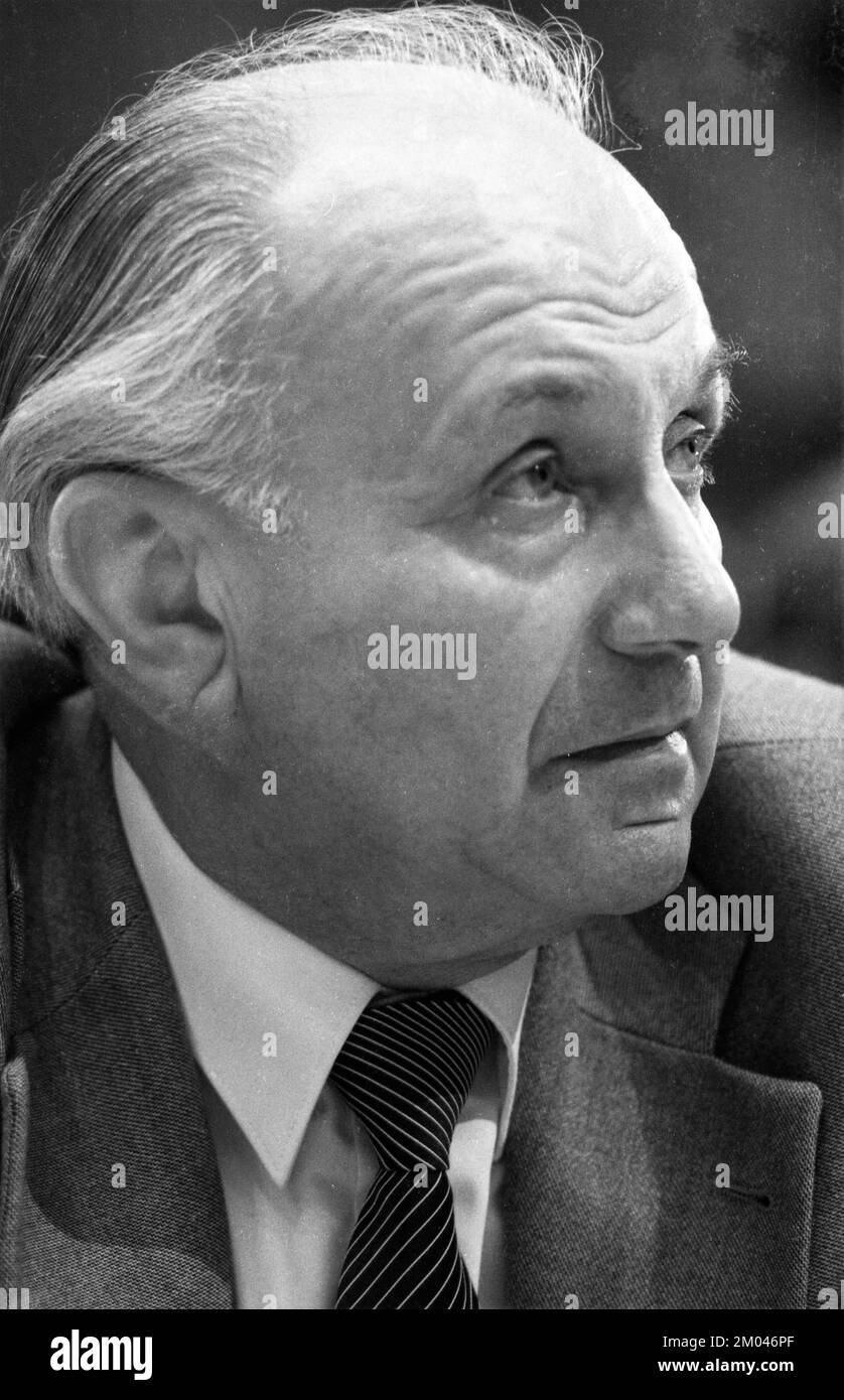 4th Extraordinary Congress of the German Trade Union Confederation (DGB ...