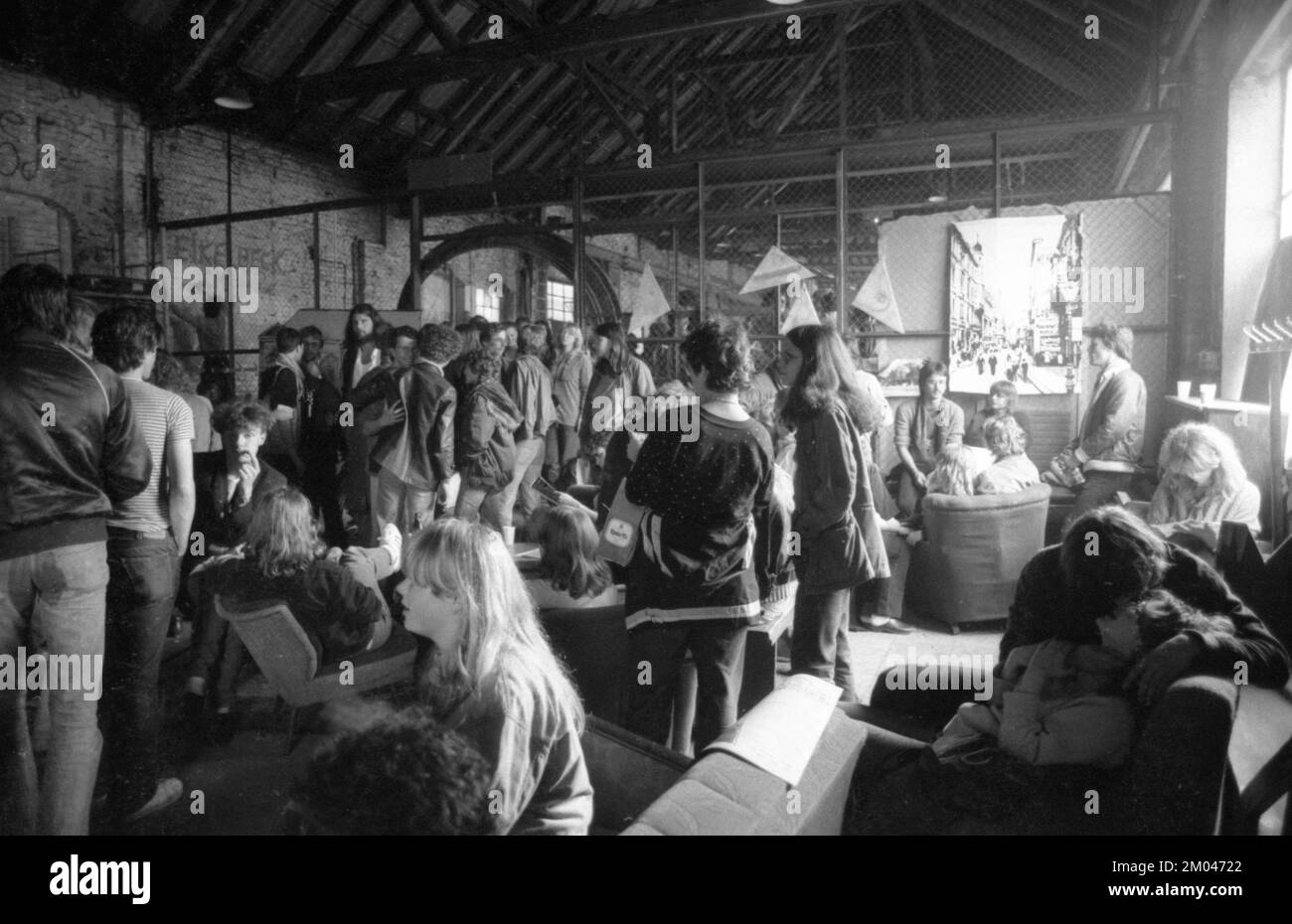 Autonomous groups of the left scene occupied an empty factory (Bo ...