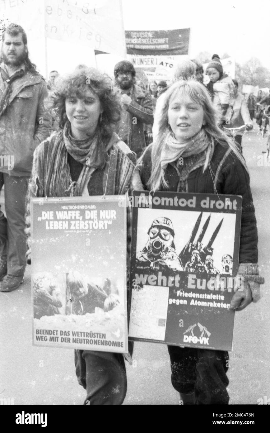 Easter action of the peace movement against nuclear missiles in the ...