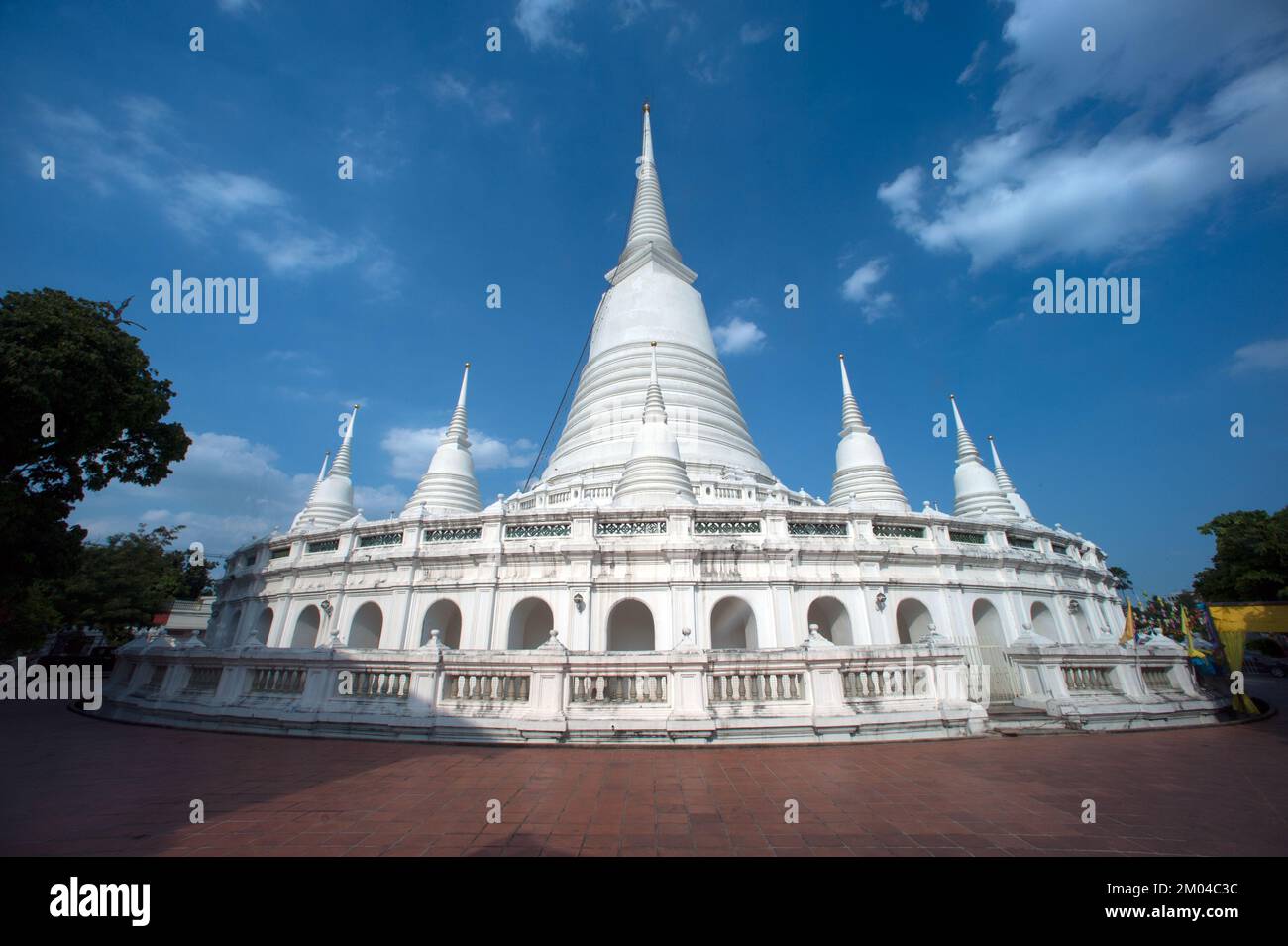 Phra Borom-mathat Maha Chedi ( The Principal Pagoda ) in Wat ...