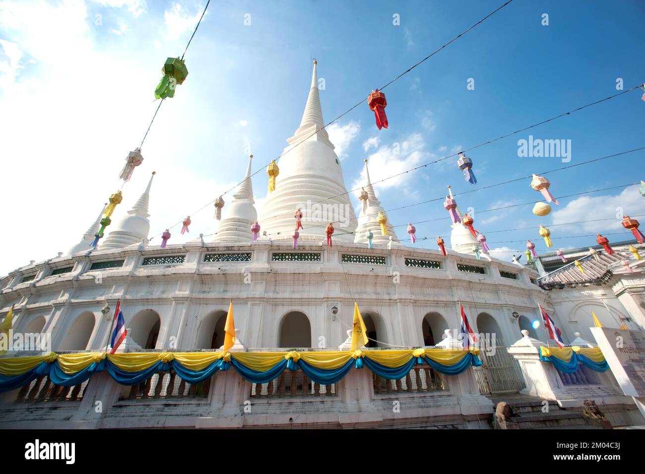 Phra Borom-mathat Maha Chedi ( The Principal Pagoda ) in Wat ...