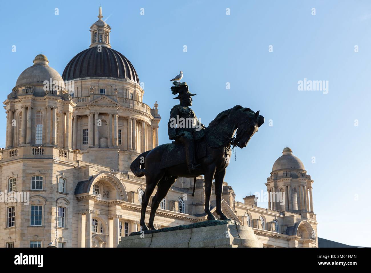 Liverpool, UK: King Edward VII equestrian statue and Port of Liverpool ...