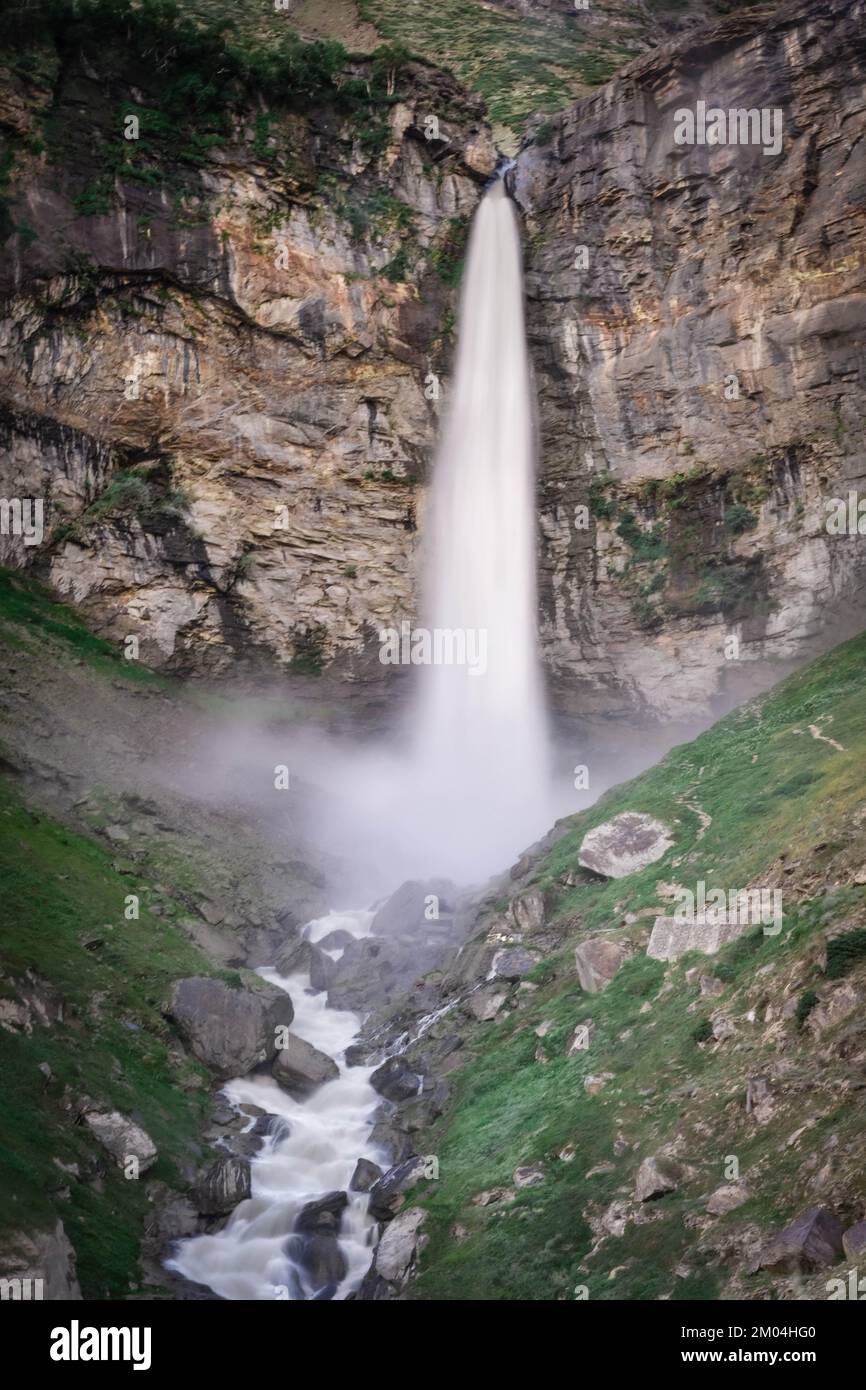 Chute waterfall hi-res stock photography and images - Alamy