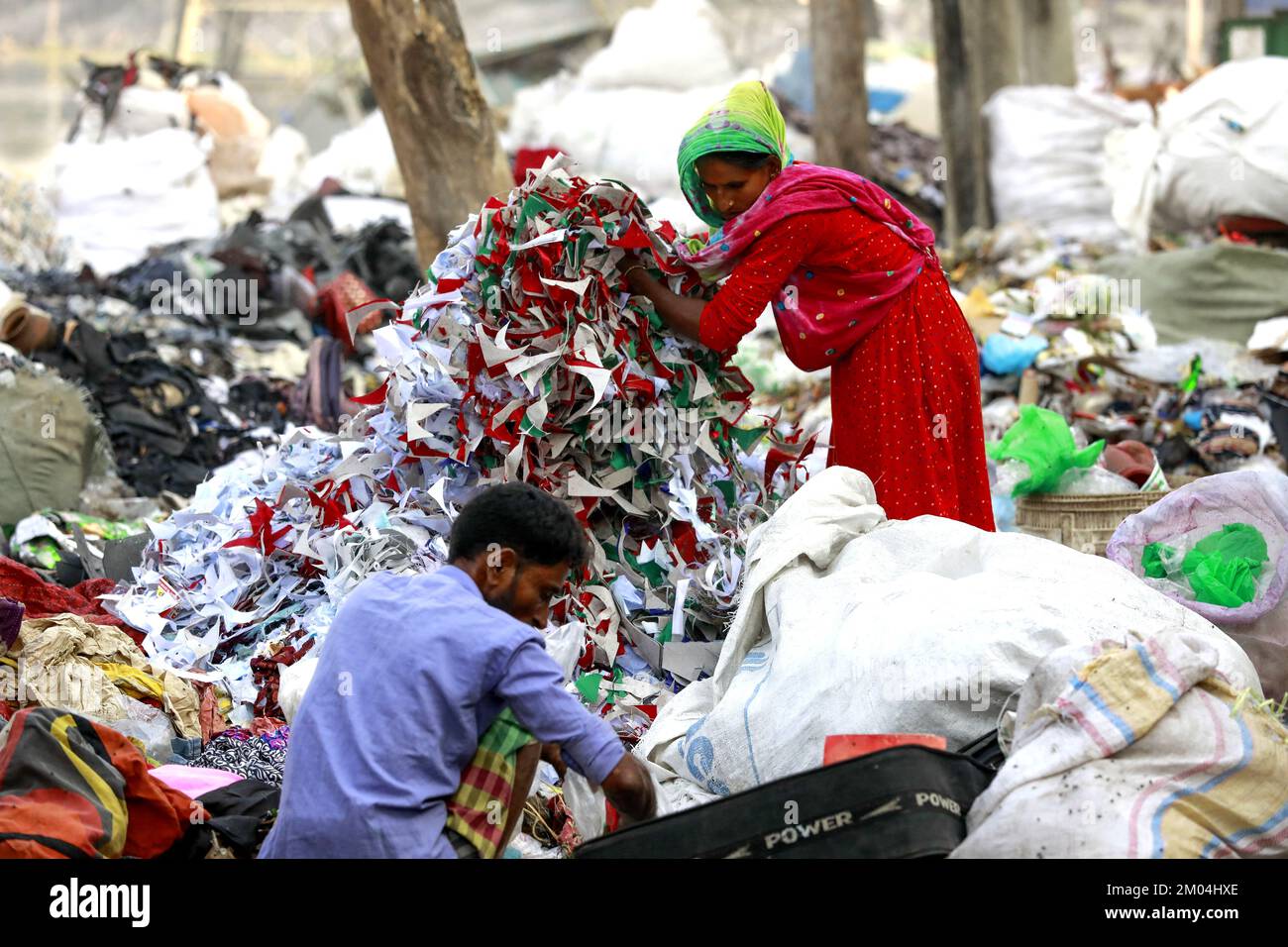 Water pollution bangladesh colour hi-res stock photography and images ...