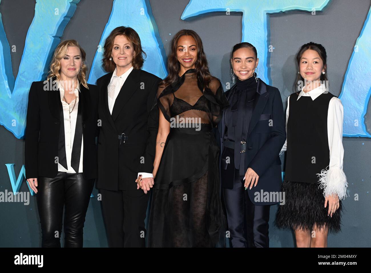 London, UK. 4 December 2022. Kate Winslet, Sigourney Weaver, Zoe ...