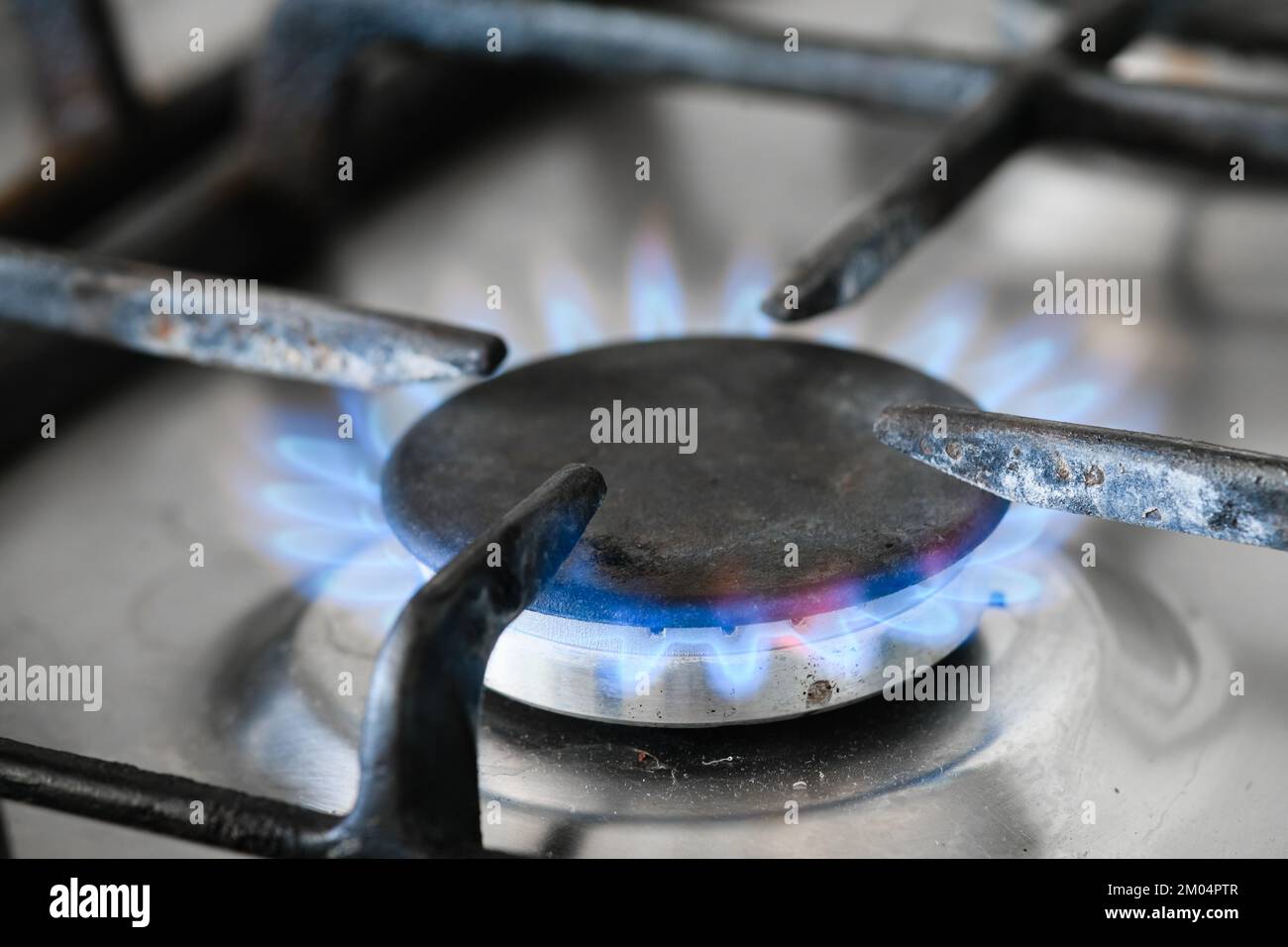 Gas burning from a kitchen gas stove, close-up Stock Photo - Alamy