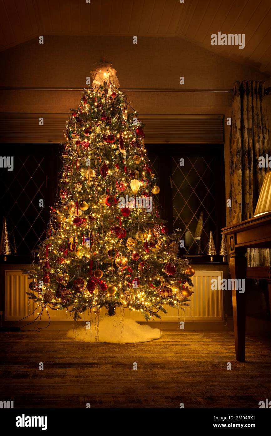 Christmas bauble british hi-res stock photography and images - Alamy