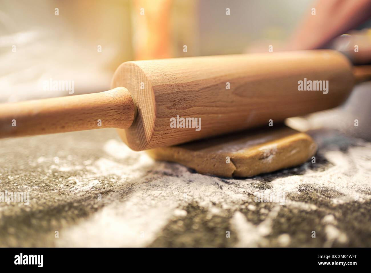 rolling pin on short pastry dough covered with flour Stock Photo - Alamy