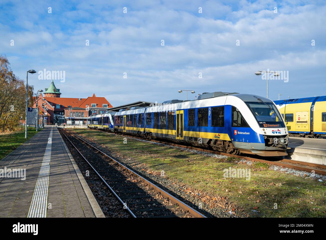 evb Alstom Coradia LINT 41 regional train at Cuxhaven railway station ...