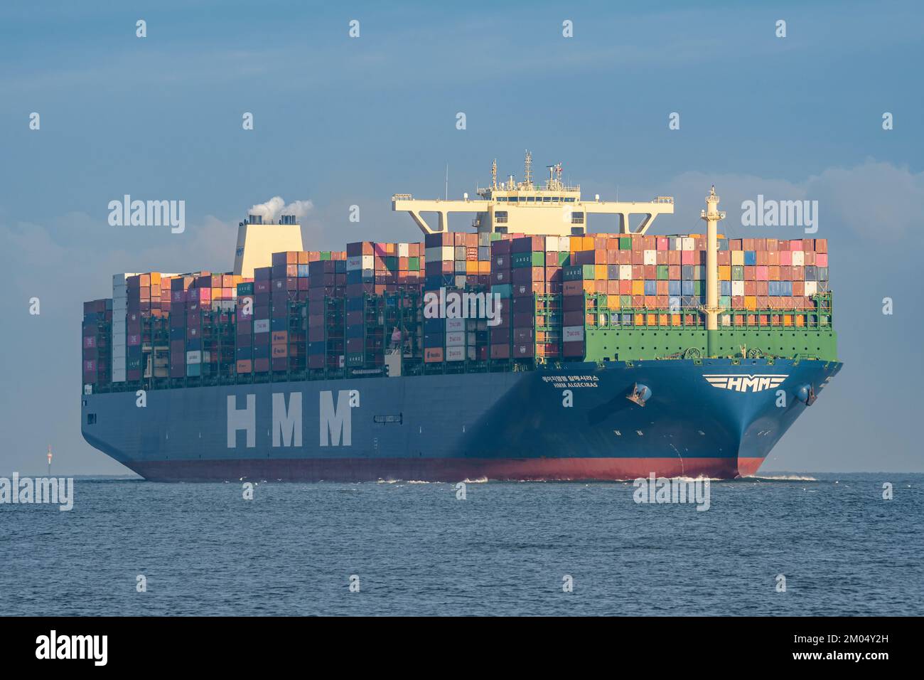 container ship HMM Algeciras on the river Elbe Stock Photo - Alamy